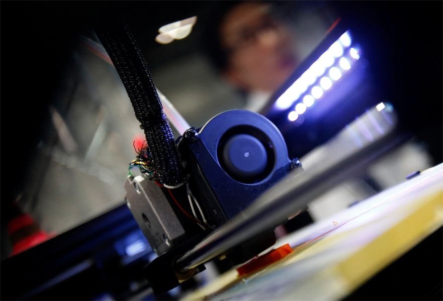 3D printing method turns goo into a hand in minutes